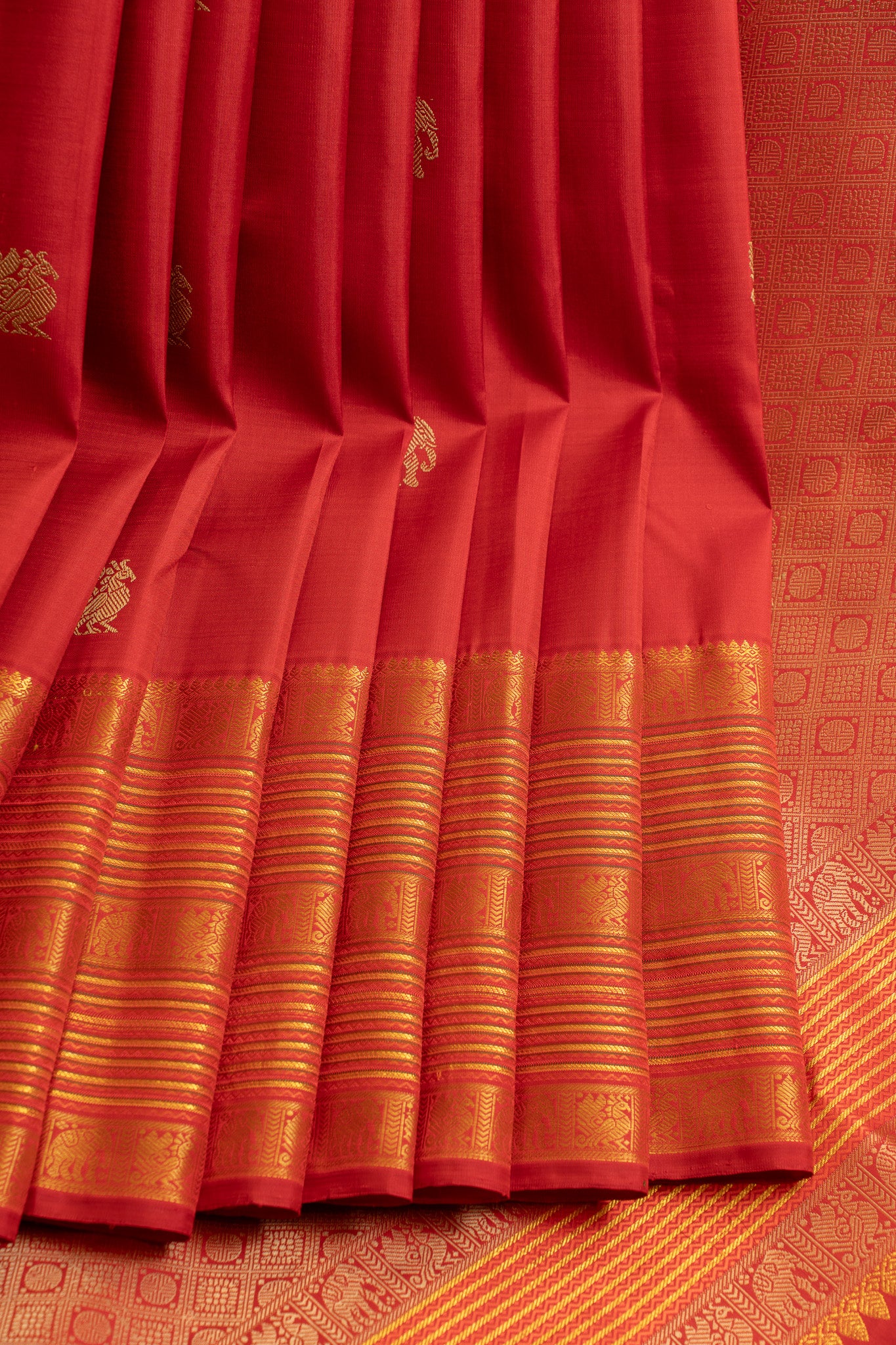 Red traditional pure kanchipuram silk saree – Clio Silks
