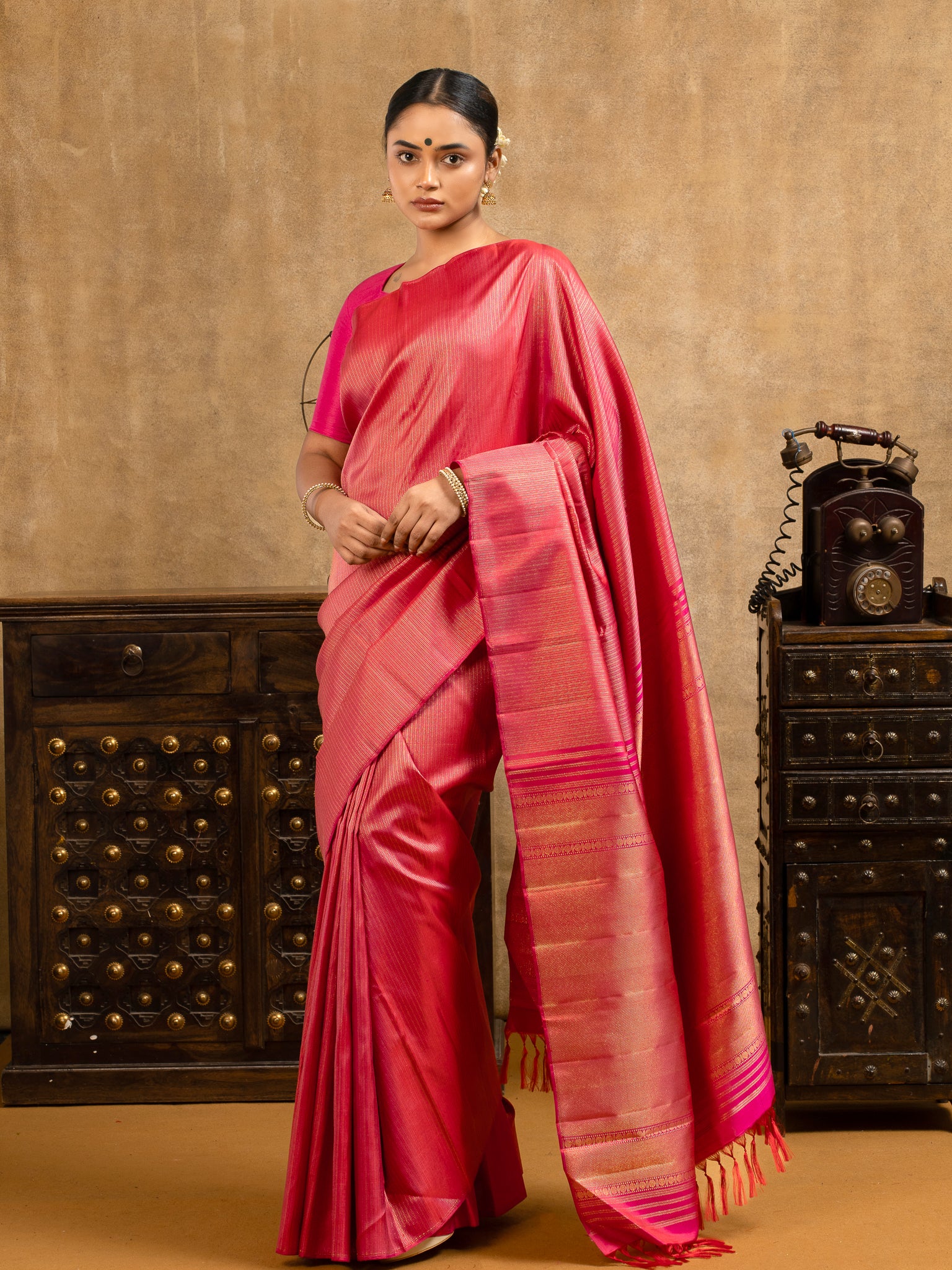 Clio Silks : Buy Pure Kanchipuram Silk Sarees online | Designer Sarees